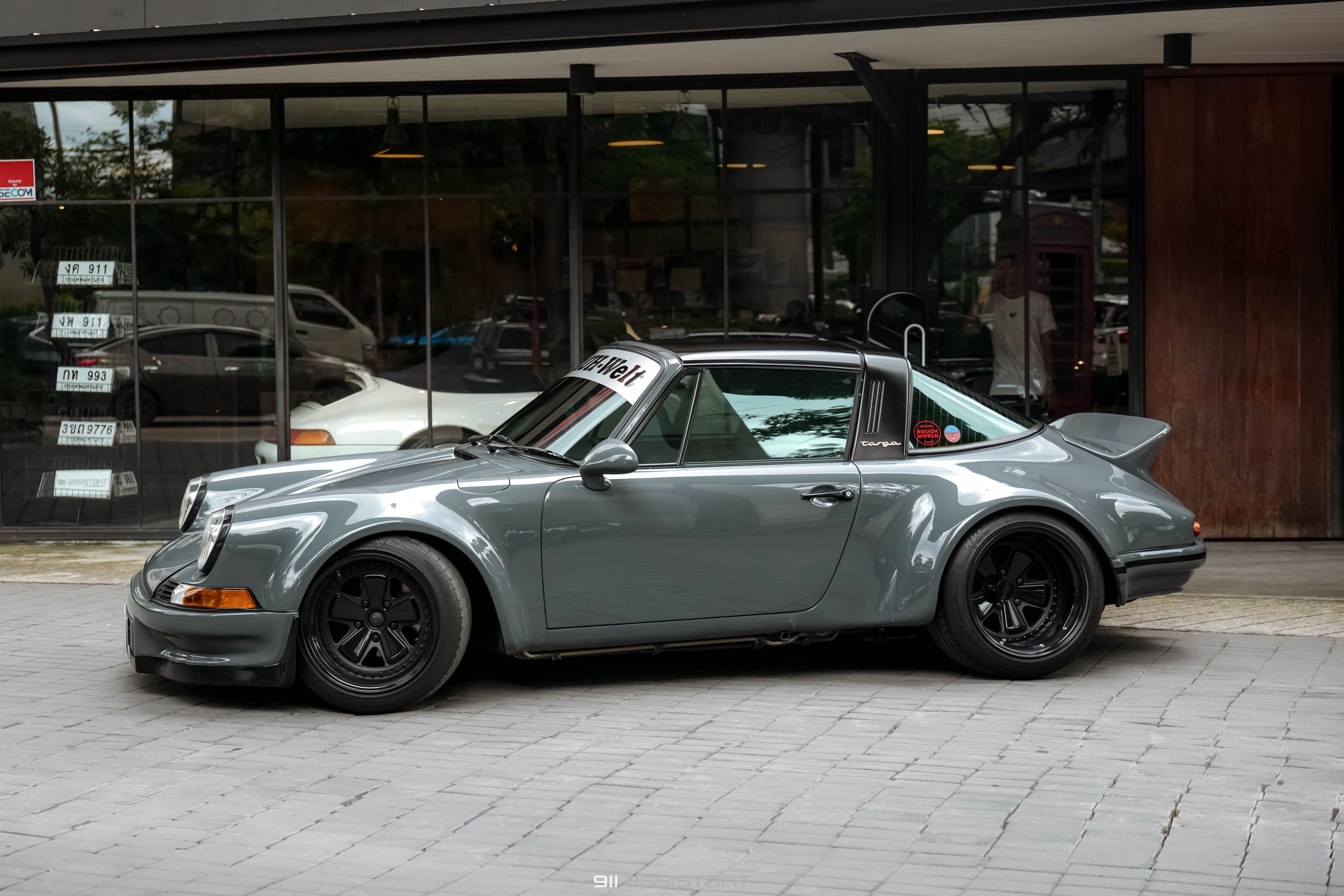 Porsche 911 Targa RWB - 911 Assistant